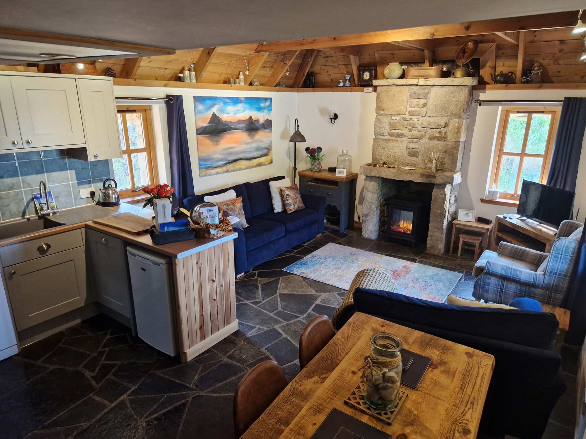 Tigh Lachie – Mary’s Thatched Cottages - Mary's Thatched Cottages